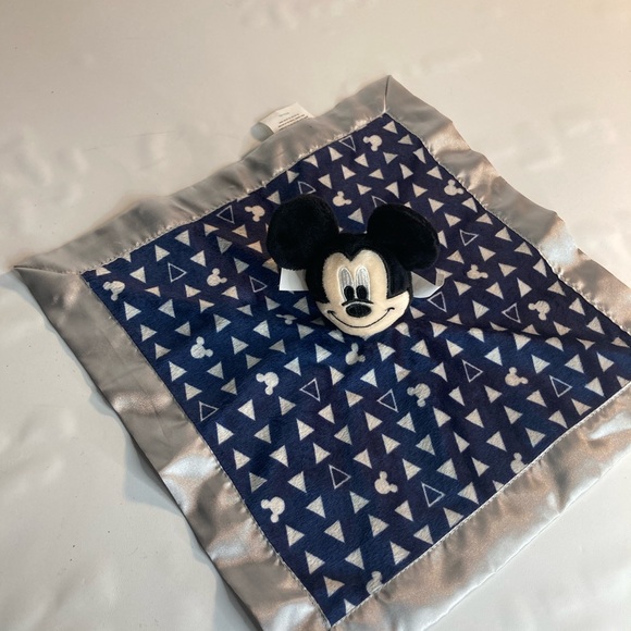 Disney | Accessories | Disney Baby Mickey Mouse Plush Security Blanket ...
